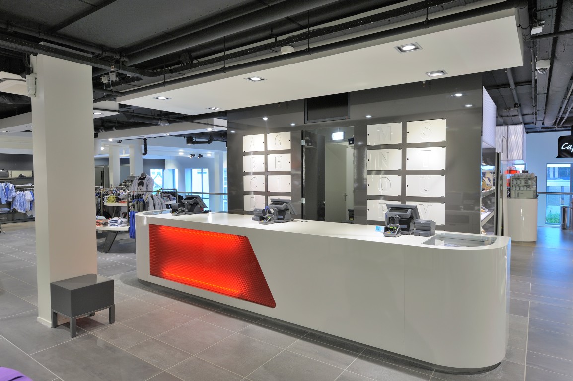 Dirk de Wit Mode, Bovenkarspel in samenwerking met WSB Interieurbouw mode