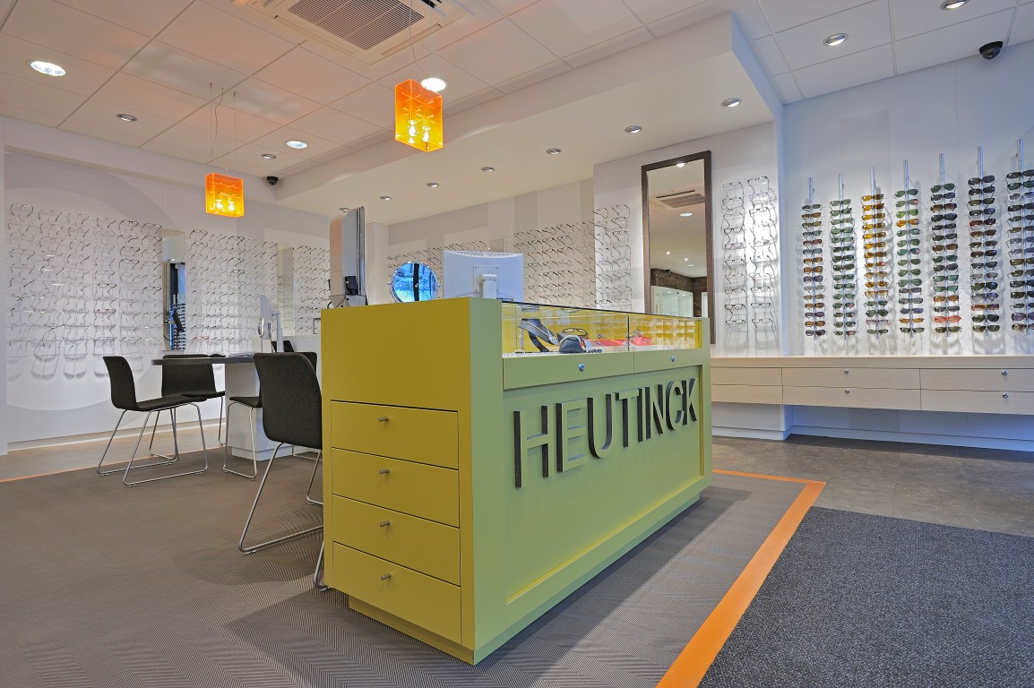 Heutinck Optiek by >> WSB-Shopfitting