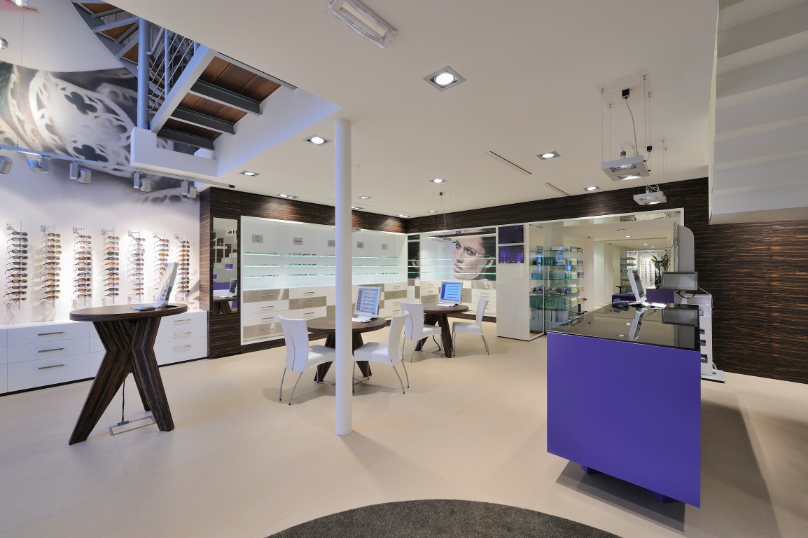Eekelaar Optician new interior by WSB-Shopfitting