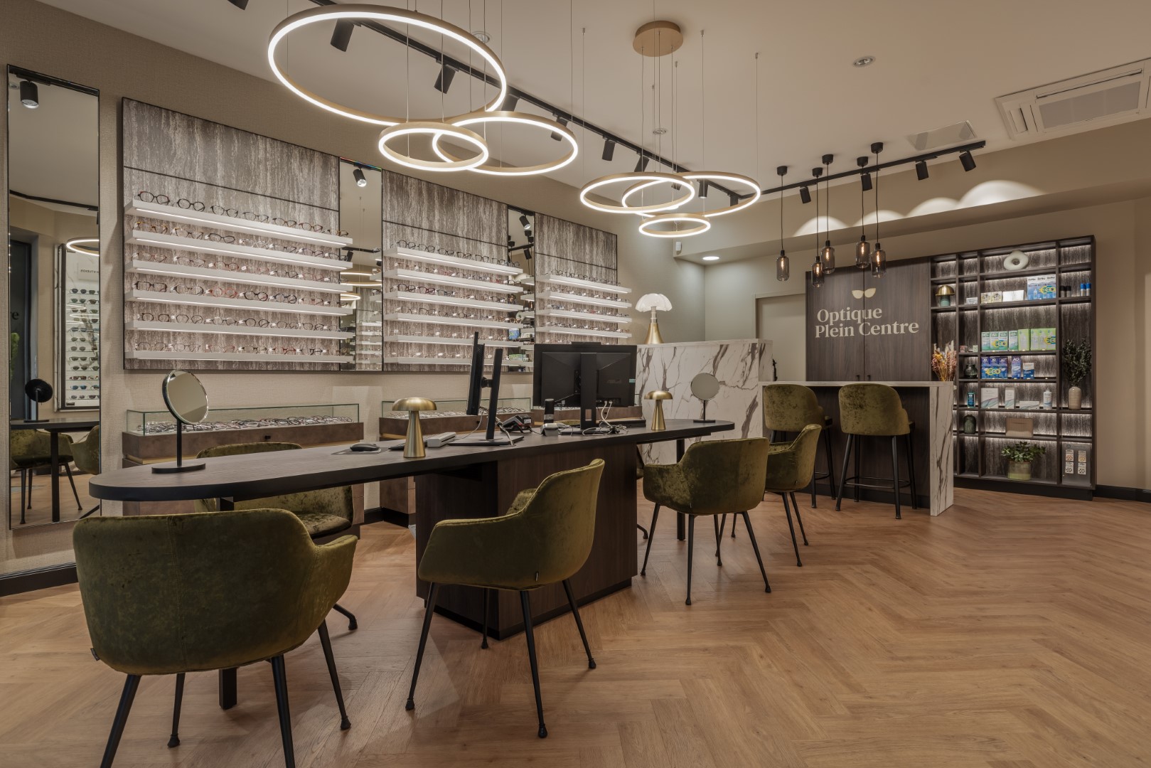 Optician store design & interior | WSB Shopfitting